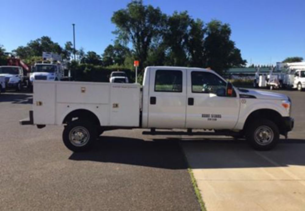 8 ft Medium-Duty Service Body Rental - Custom Truck One Source