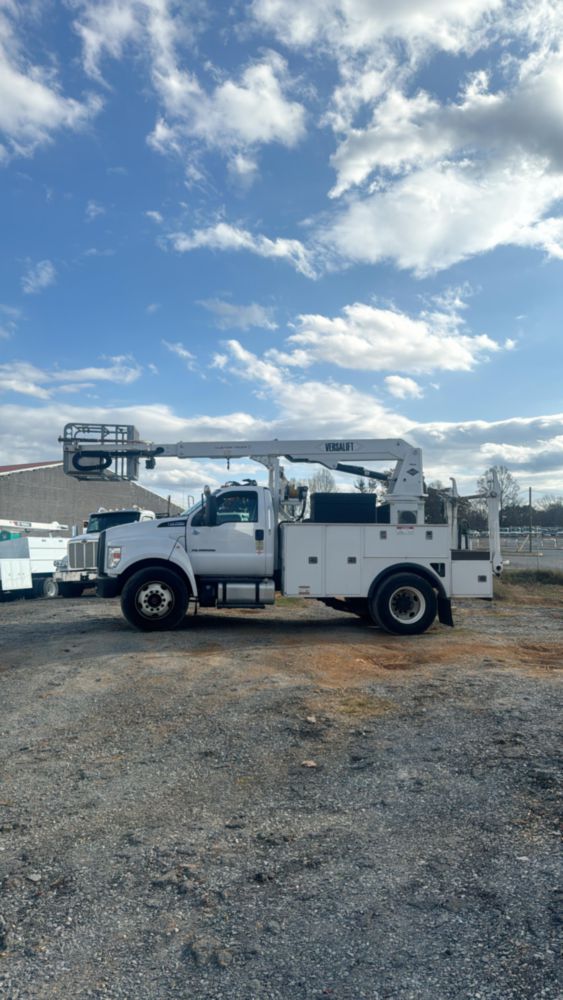 2019 Ford F-750 4x2 Versalift VTP-40-NE Cable Placer