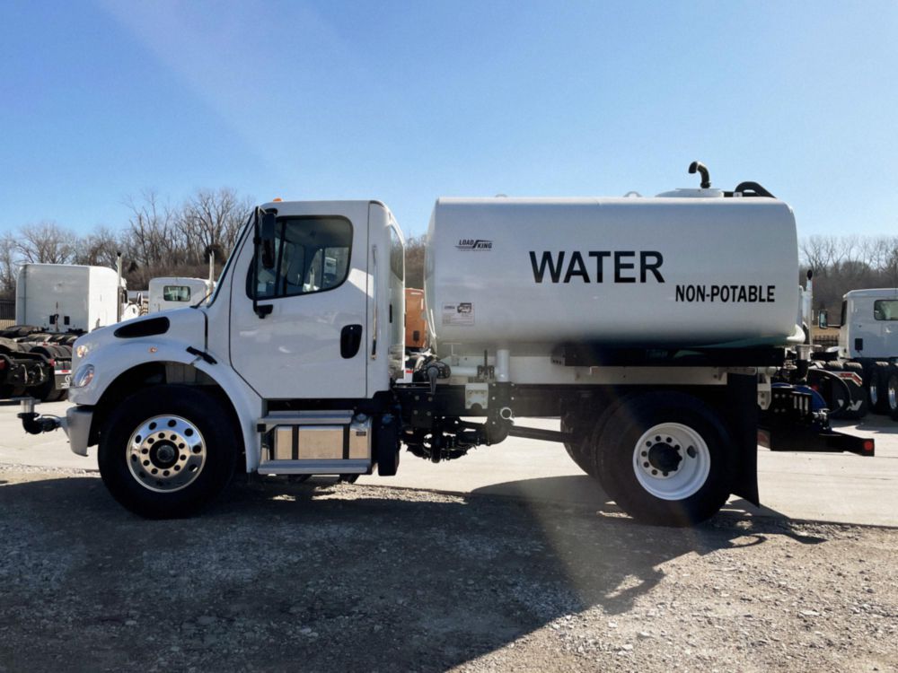 2025 Freightliner M2106 4x2 Load King Load King 2000 Gallon Water Tank ...