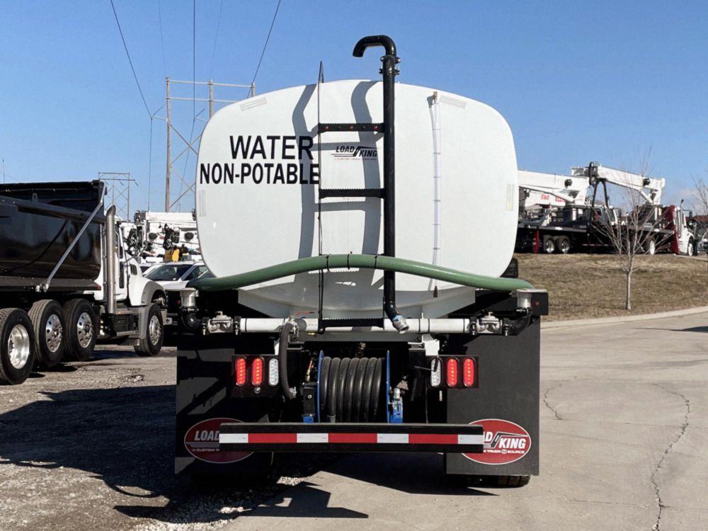 2025 Freightliner M2106 4x2 Load King Load King 2000 Gallon Water Tank ...