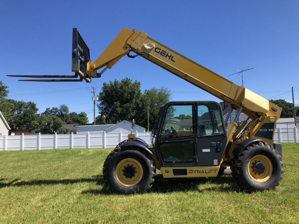 12,000 lbs Telehandler Rental - Custom Truck One Source