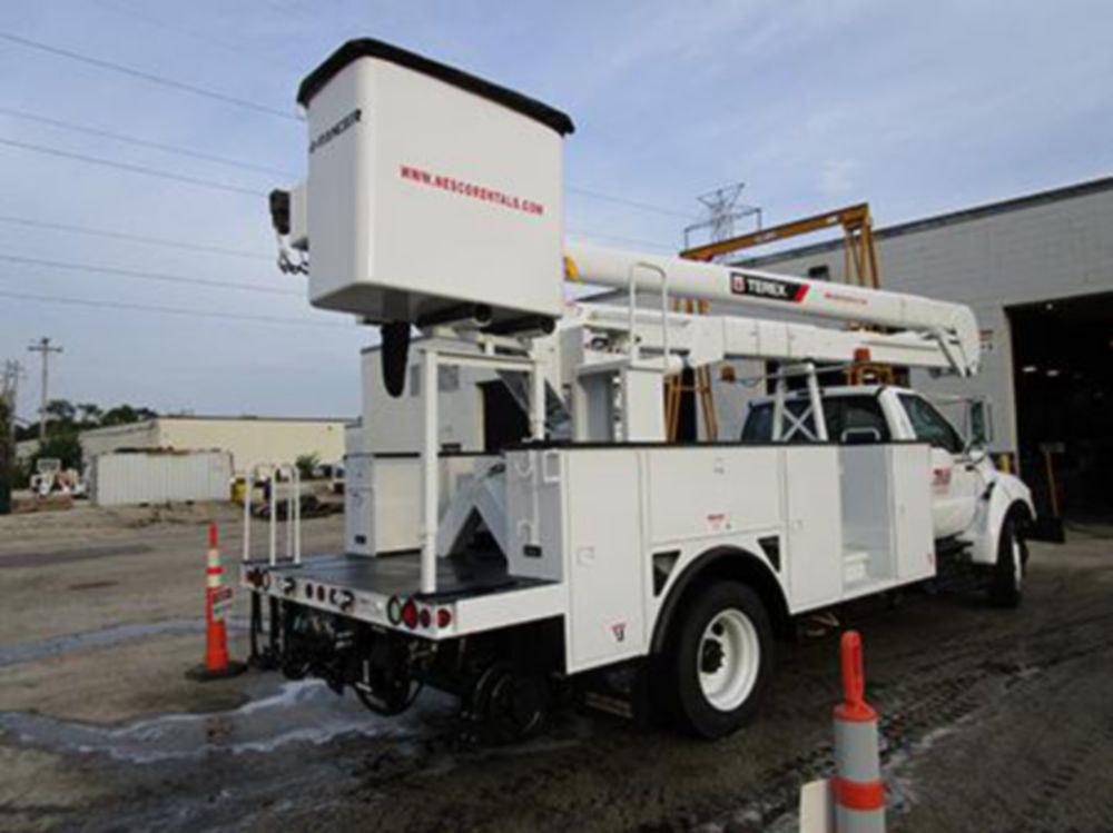 55 ft Hi-Rail Bucket Truck Rental - Custom Truck One Source