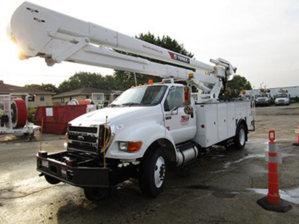 55 ft Hi-Rail Bucket Truck Rental - Custom Truck One Source