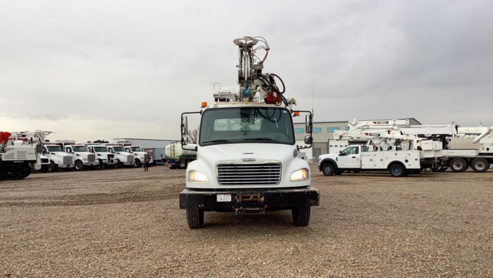 2016 Freightliner M2106 4x2 Terex C4047 Digger Derrick