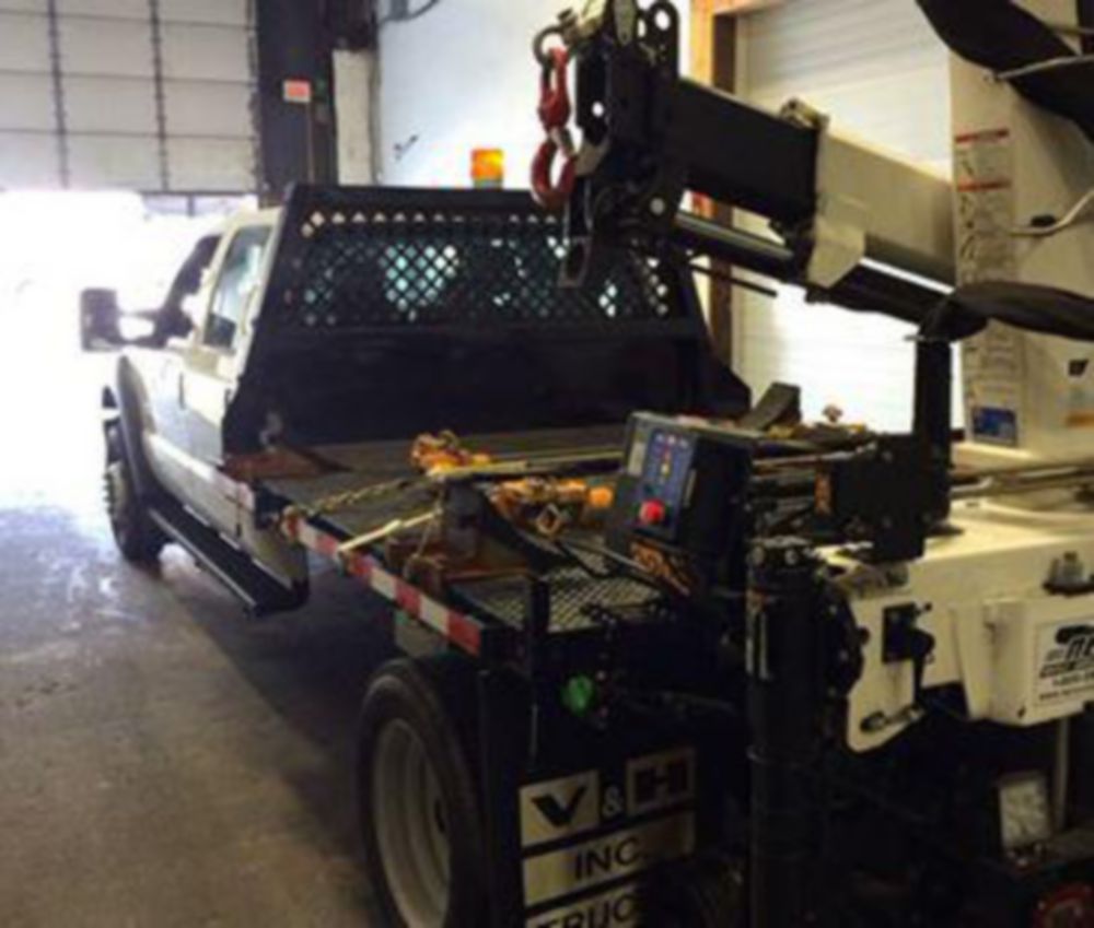 Hi-Rail Knuckle Booms