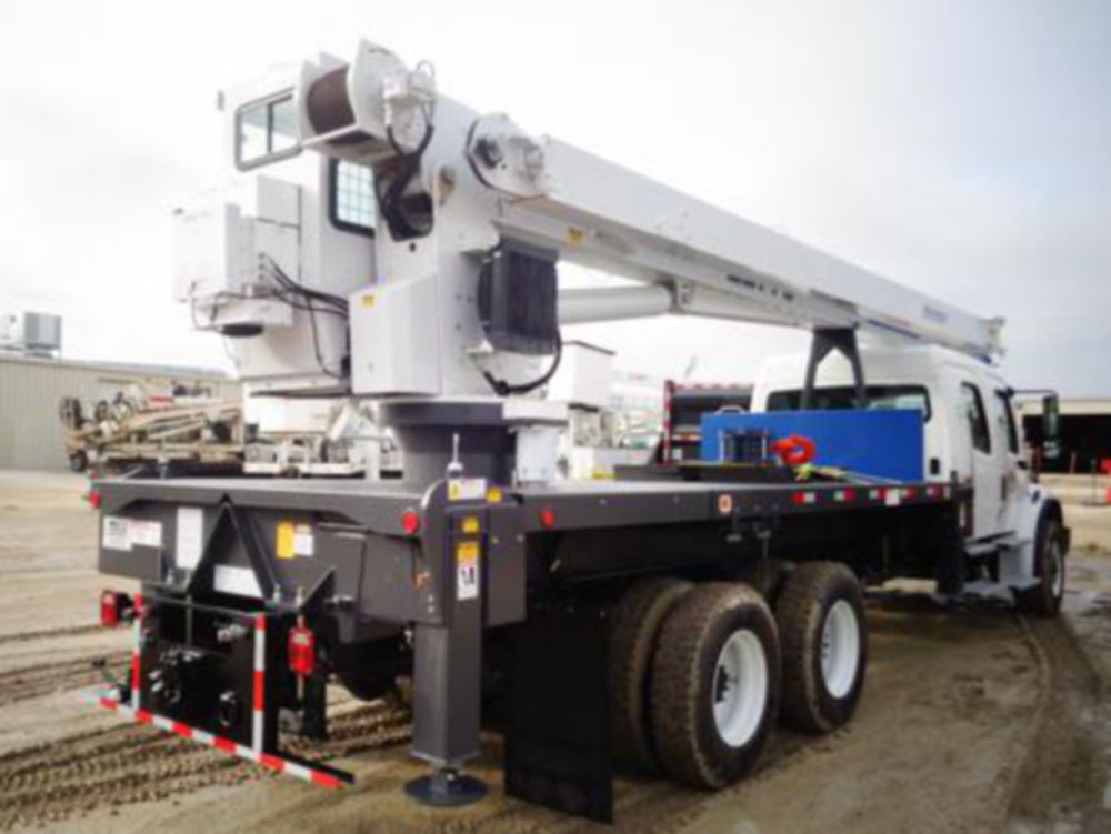 22 tons Hi-Rail Boom Truck Rental - Custom Truck One Source