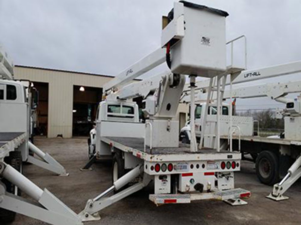 75 ft Transmission Bucket Truck Rental - Custom Truck One Source