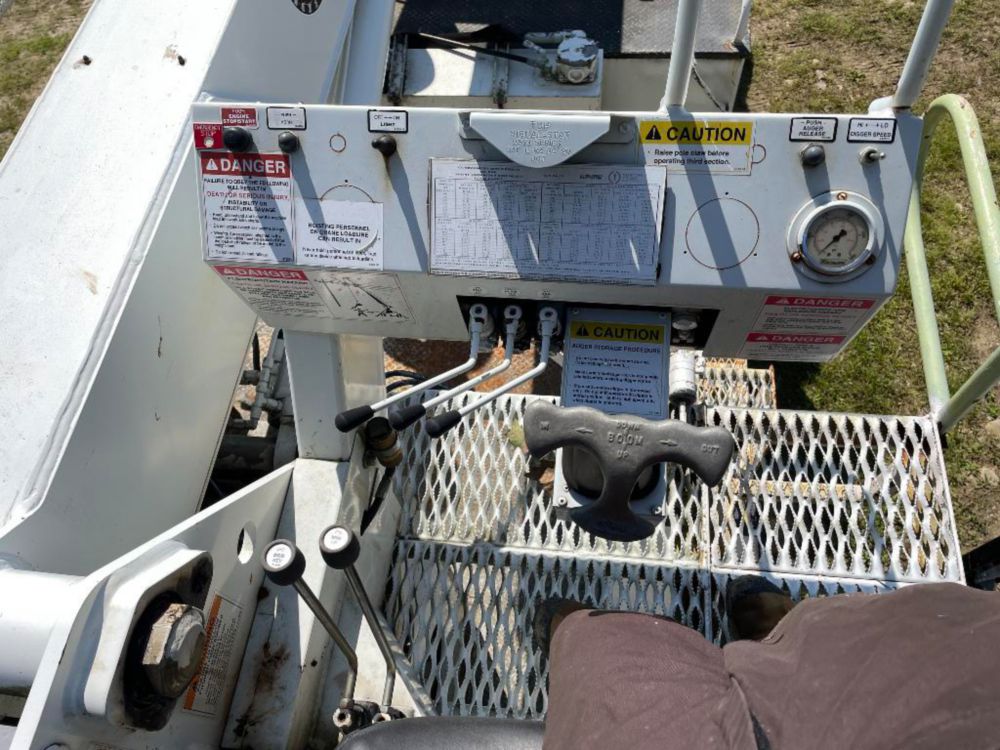 2016 Freightliner M2 4x2 Diesel Terex C4047 "Rail Gear Equipped" Digger ...