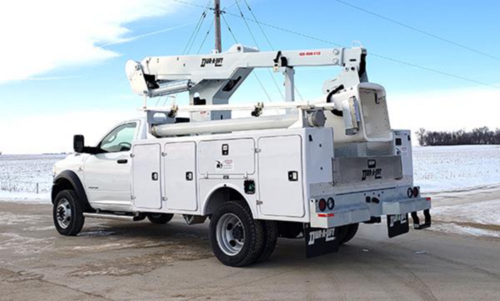 35 ft Telecom Bucket Truck Rental - Custom Truck One Source