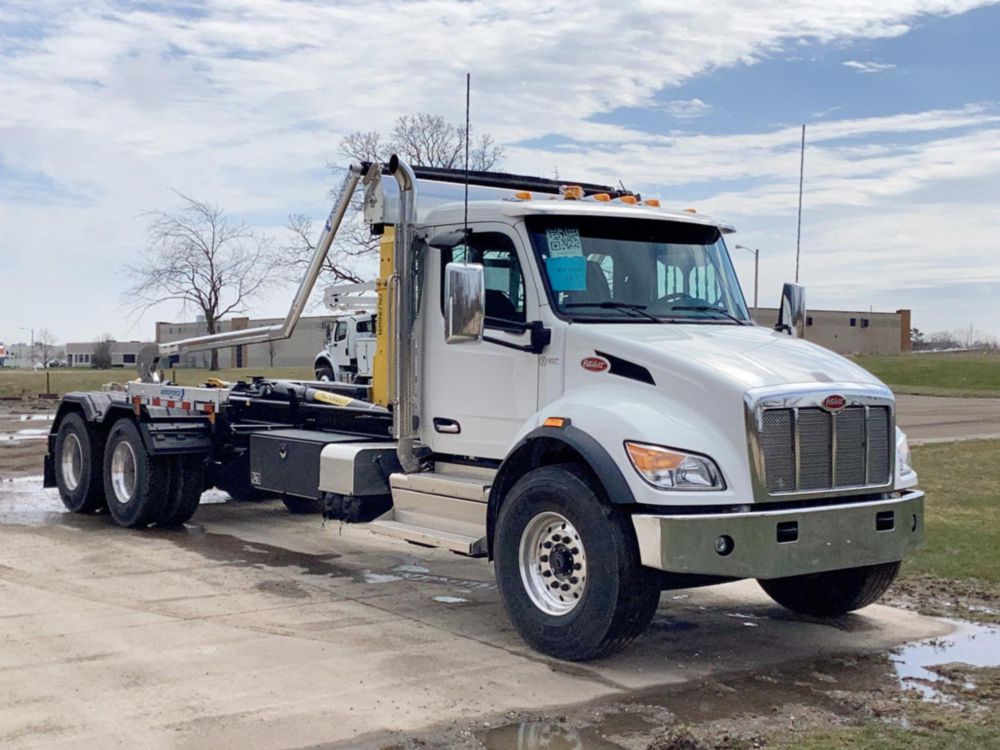 2025 Peterbilt 548 6x4 Palfinger T50 Hook Lift Truck