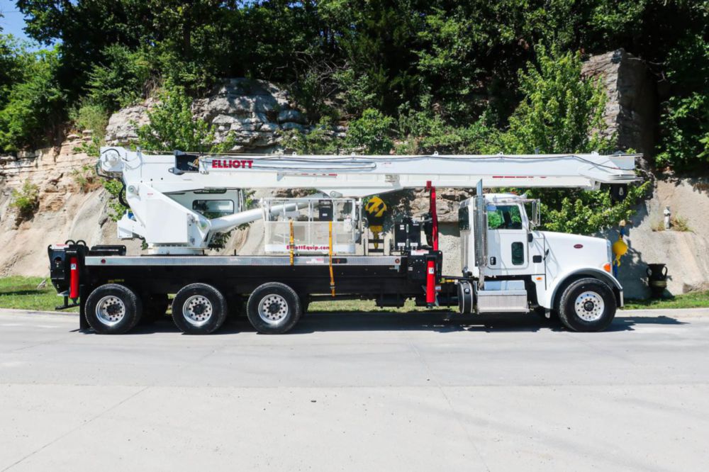 40 tons Boom Truck Rental - Custom Truck One Source