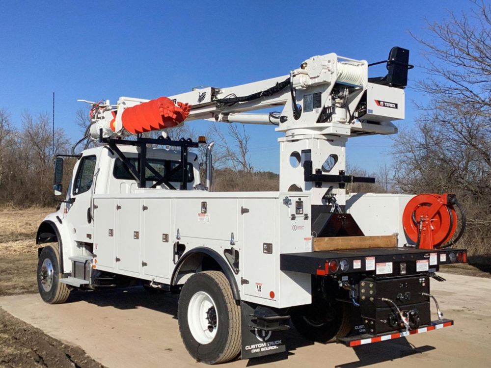2024 Freightliner M2106 4x4 Terex Utilities C4047 Digger Derrick