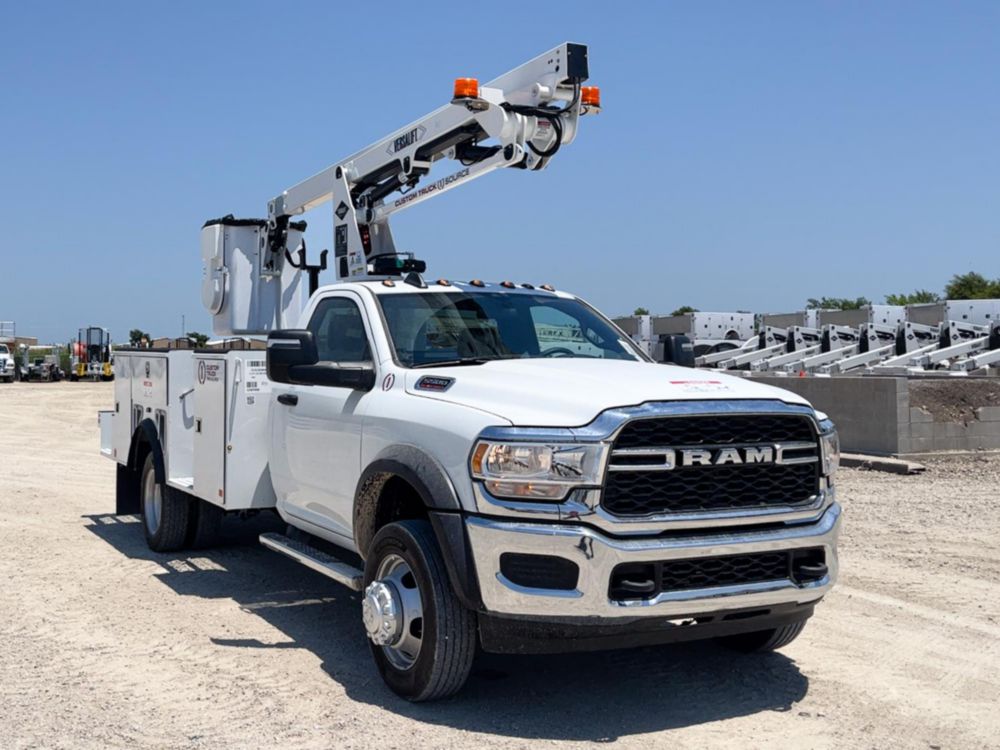 RAM 5500 4x2 Versalift SST-36-NE Bucket Truck