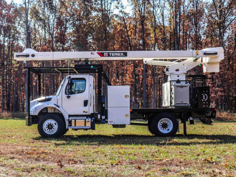 2027 Freightliner M2106 4x2 Terex Utilities XT PRO 60/70-ORA-F-PC ...