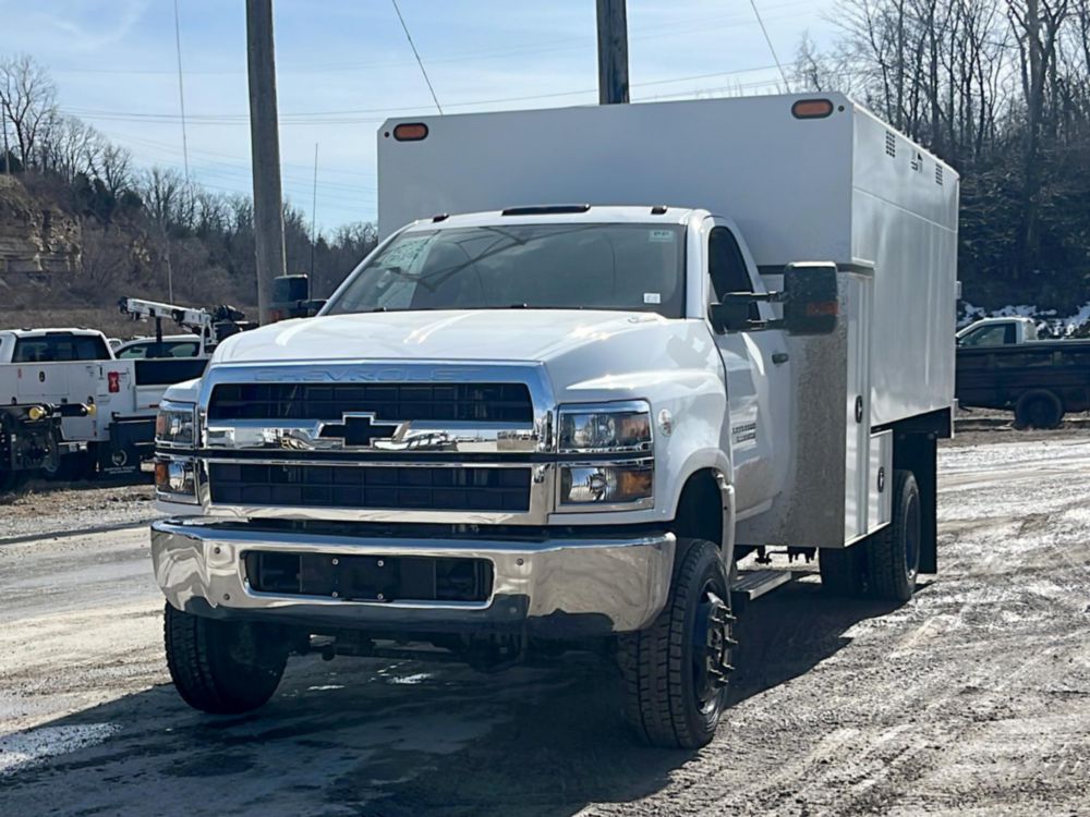 2024 Chevrolet 6500 4x4 Chipper Truck