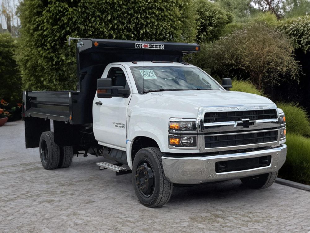 2022 Chevrolet 6500 4x2 Ox Bodies 11' Dump Truck