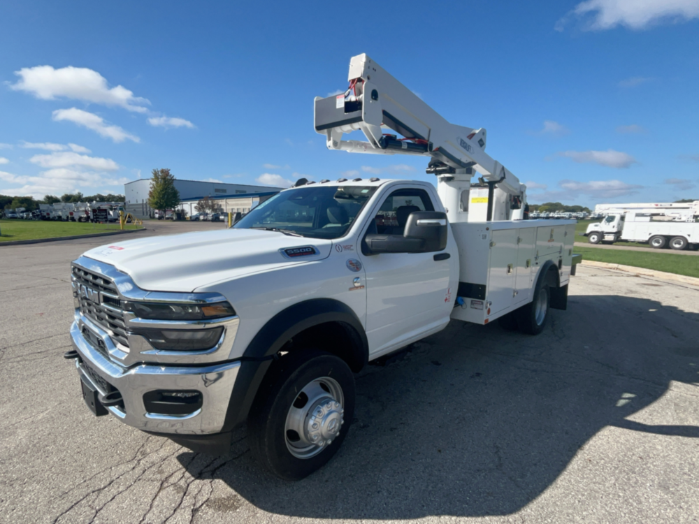 2025 RAM 5500 4x4 Versalift SST-40-EIH Bucket Truck