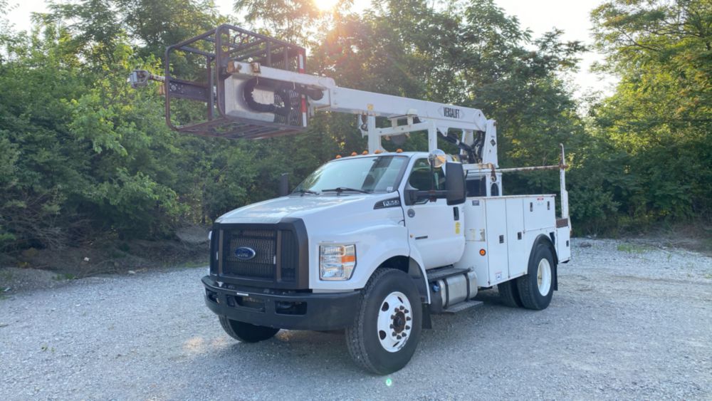 2019 Ford F-750 4x2 Versalift VTP-40-NE Cable Placer