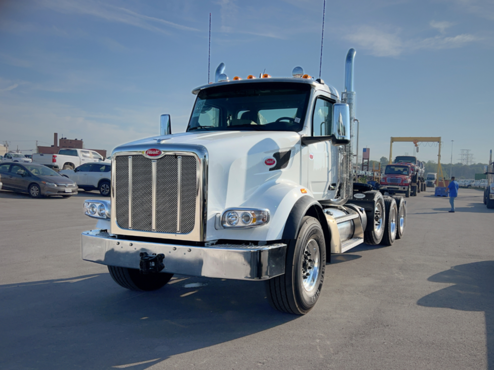 2026 Peterbilt 567 6x4 Road Tractor