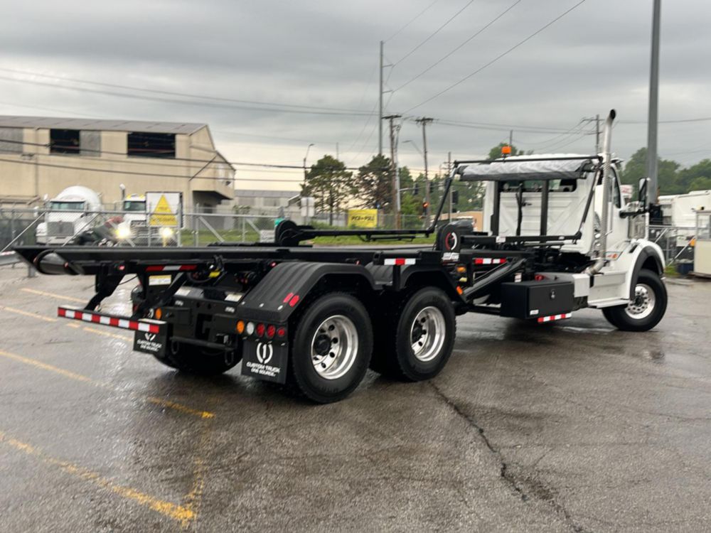 2025 International HX620 6x4 Galbreath U5-OR-174 Roll-Off Truck