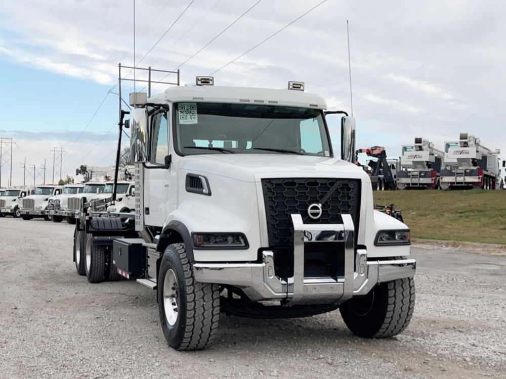 60,000 lbs Roll-Off Truck Rental - Custom Truck One Source