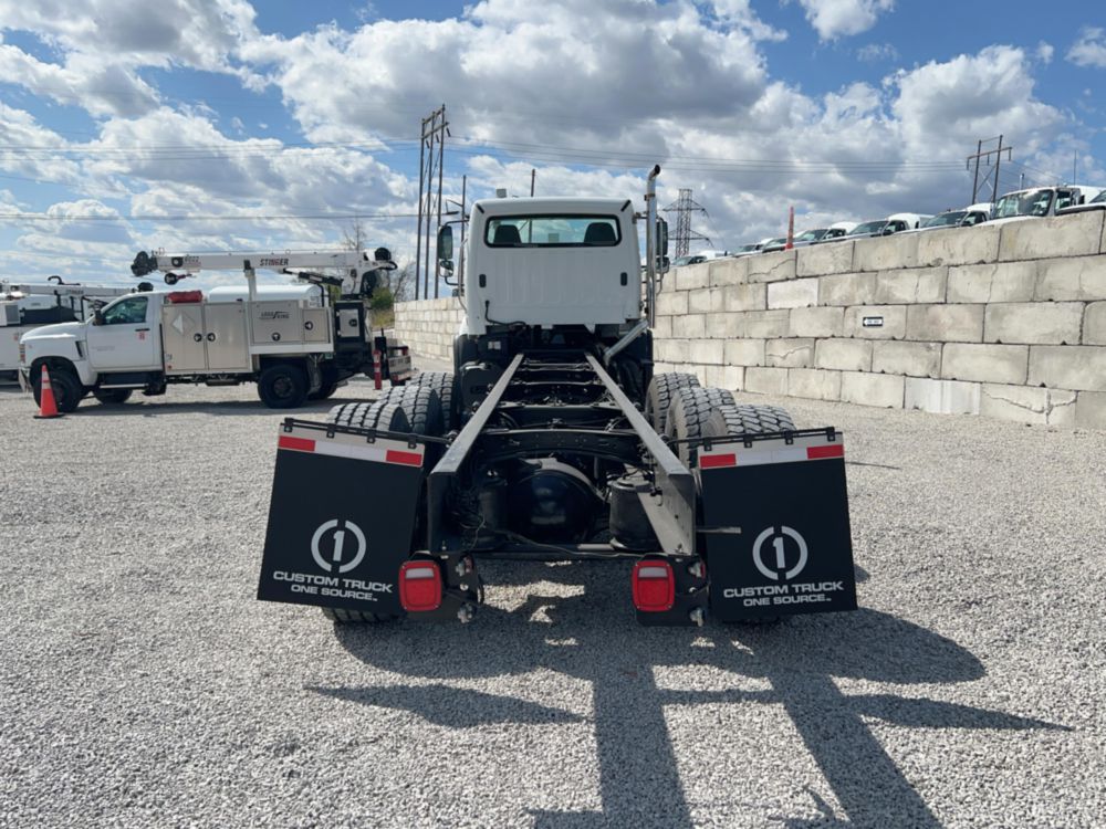 2014 Freightliner 108SD 8x8 Cab & Chassis