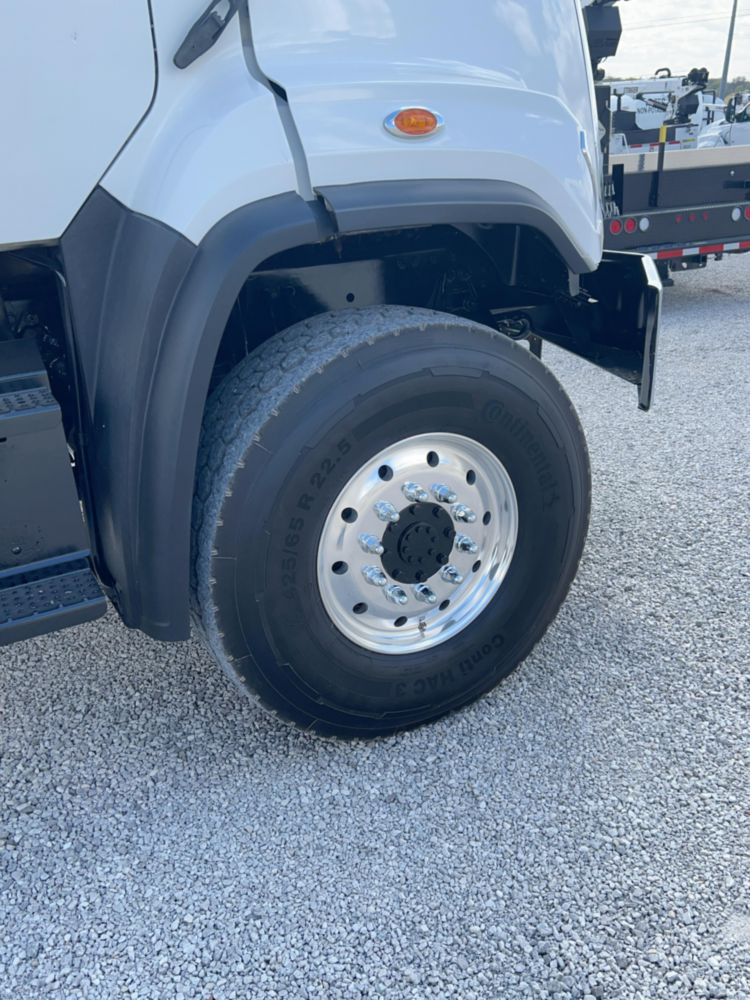 2014 Freightliner 108SD 8x8 Cab & Chassis