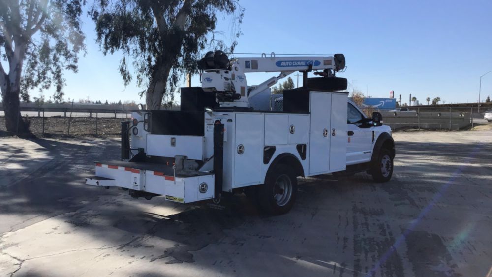 2018 Ford F-550 4x4 Load King Voyager I Service Truck With Crane