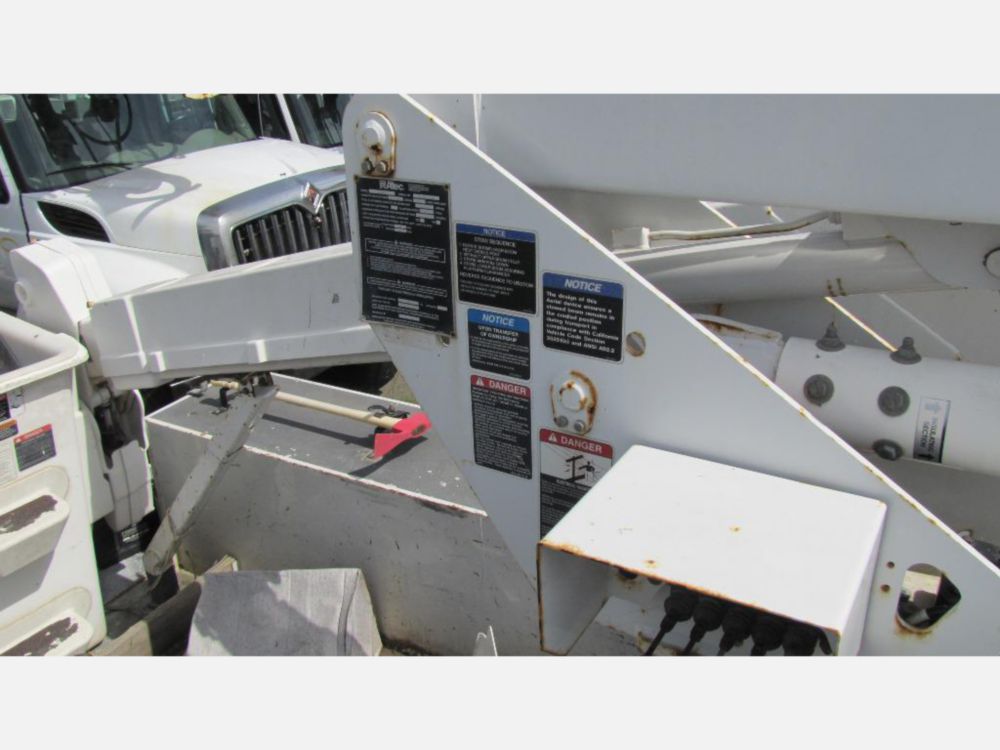 Altec DC47 Digger Derrick 2012 Ford F550 Regular Cab 4X4