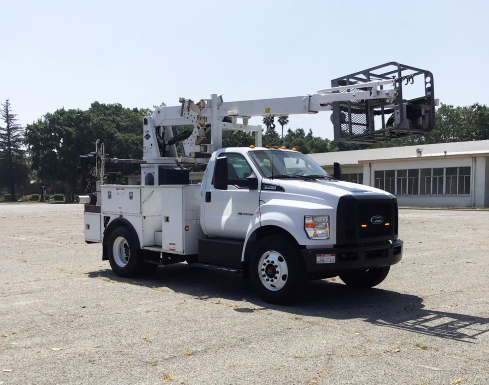2019 Ford F-750 4x2 Versalift VTP-40-NE Cable Placer