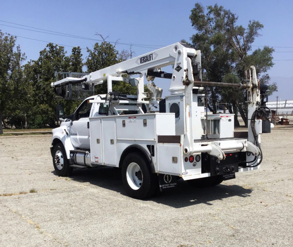 2019 Ford F-750 4x2 Versalift VTP-40-NE Cable Placer
