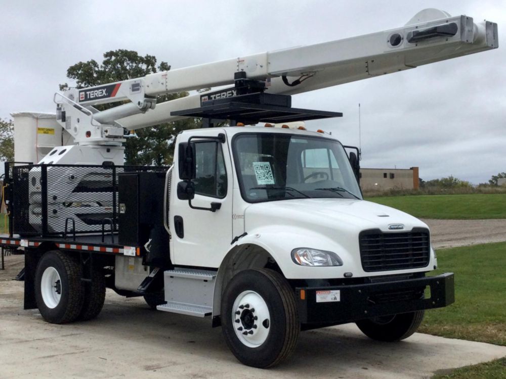 2024 Freightliner M2106 4x2 Terex Utilities XT PRO 60/70-ORA-F-PC ...