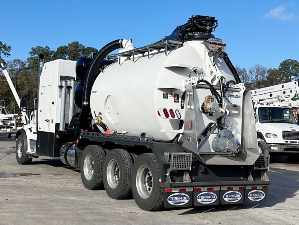 2025 Peterbilt 567 8x6 Tornado Global F4 Ecolite Hydrovac Truck
