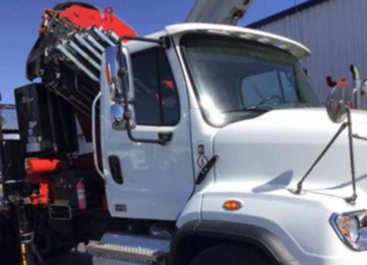 62,831 lbs Knuckle Boom Rental - Custom Truck One Source