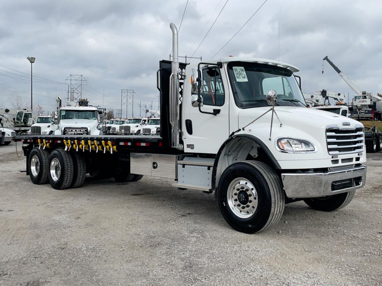 2025 Freightliner M2106 6x4 Flatbed Truck