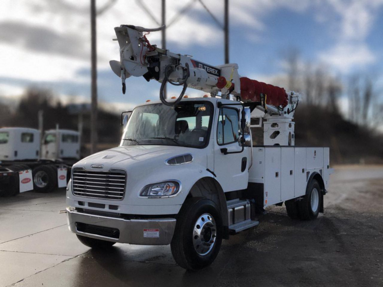 2024 Freightliner M2106 4x2 Terex C4047 Digger Derrick