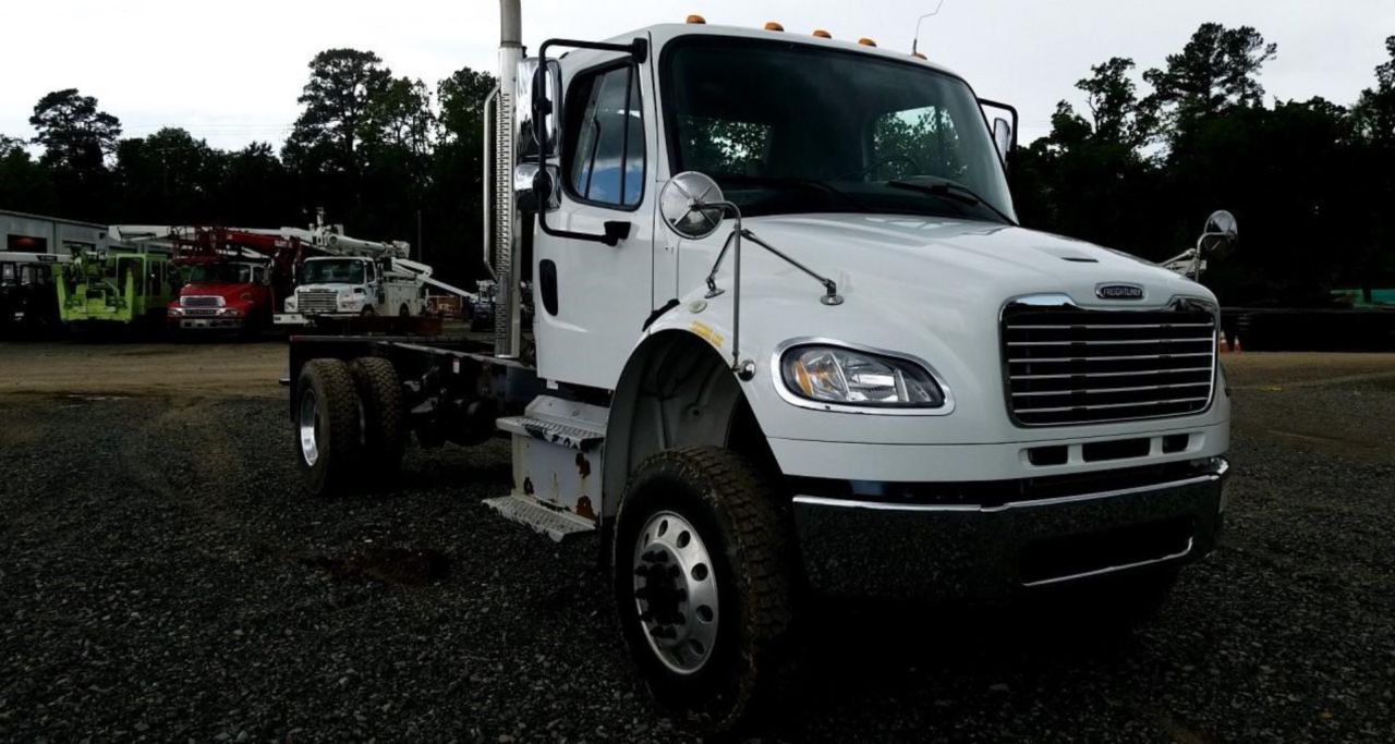 Single Axle Highway Tractor Rental - Custom Truck One Source