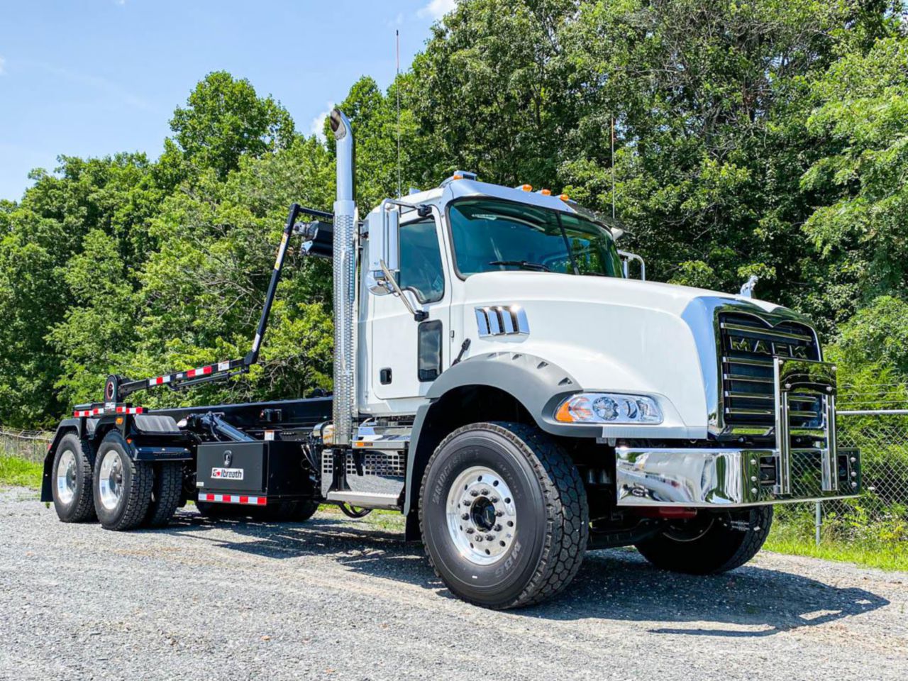 75,000 lbs Roll-Off Truck Rental - Custom Truck One Source