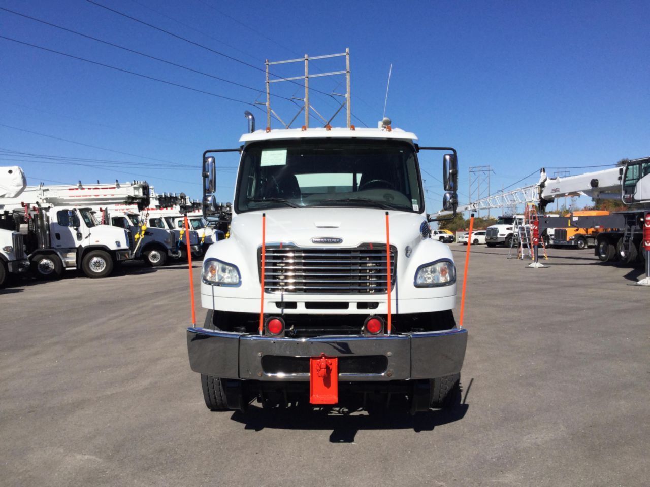 2013 Freightliner M2106 4x4 Crew Cab Rail Service Truck