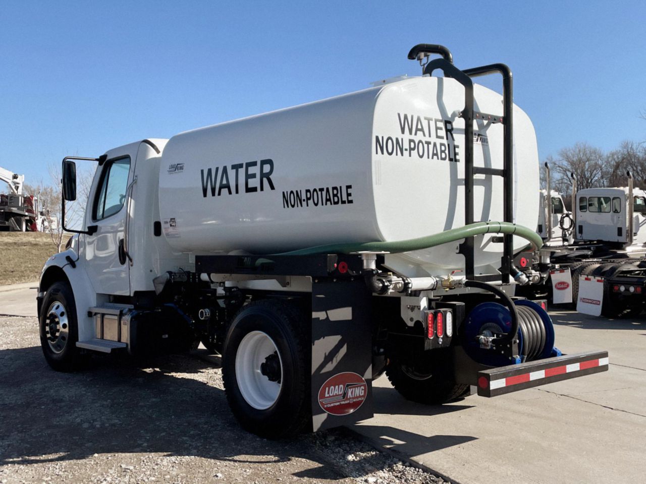 2025 Freightliner M2106 4x2 Load King Load King 2000 Gallon Water Tank ...