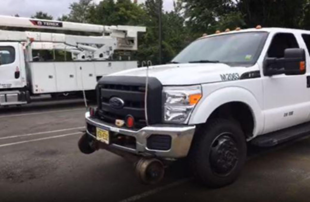 3/4 Ton Crew Cab Gas Hi-Rail Pickup Truck Rental - Custom Truck One Source