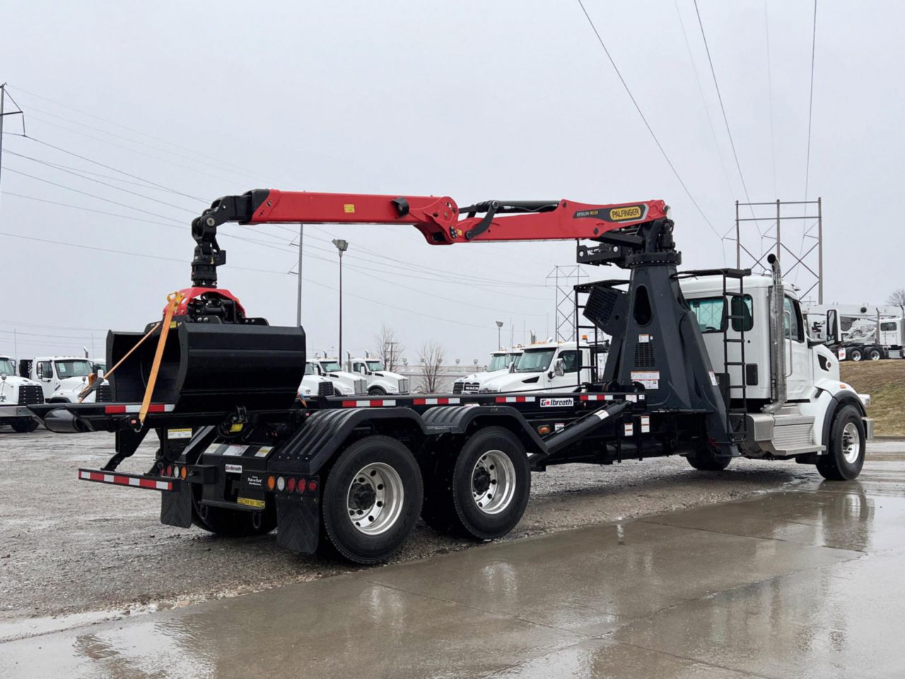 2023 Peterbilt 567 6x4 Palfinger Epsilon M13A80 Grapple Truck