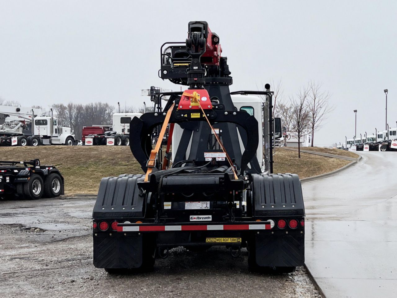 2023 Peterbilt 567 6x4 Palfinger Epsilon M13A80 Grapple Truck