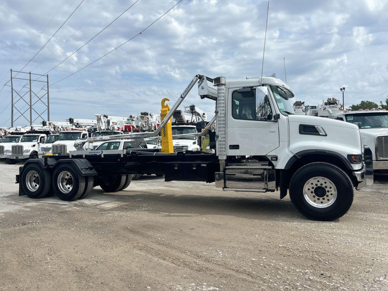 2025 Volvo VHD64 6x4 Palfinger HT 500 L TEC Hook Lift Truck