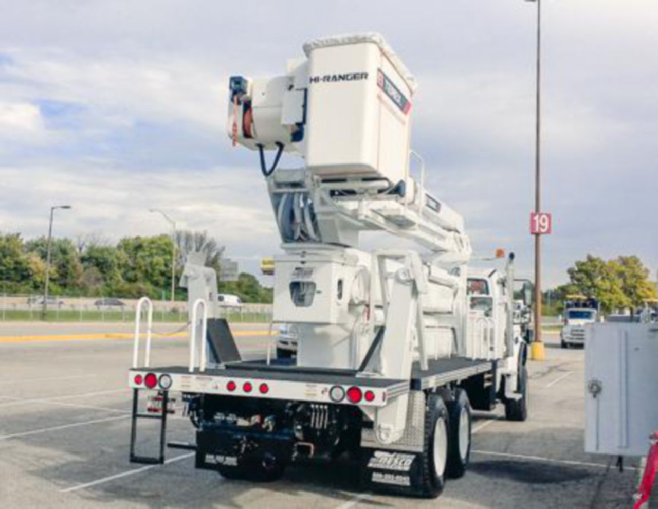 100 ft Transmission Bucket Truck Rental - Custom Truck One Source