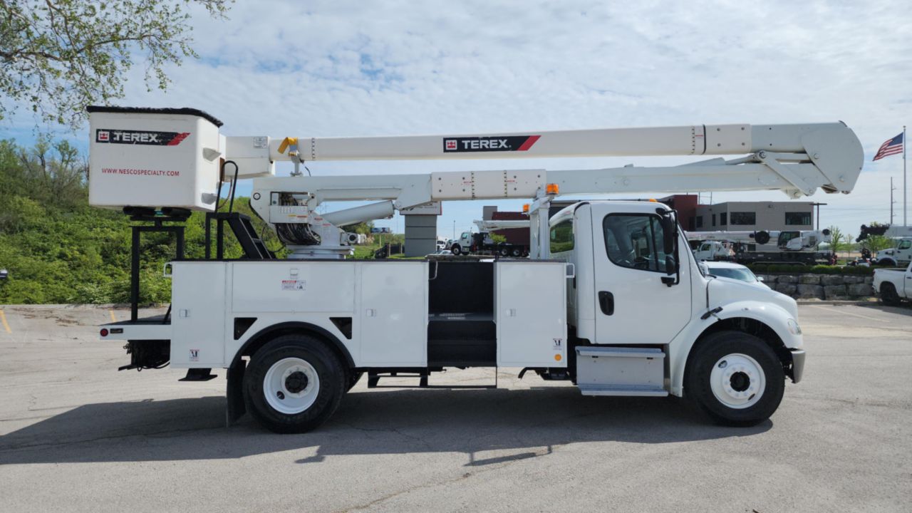 2014 Freightliner M2106 4x2 Terex 5TC-55 Bucket Truck