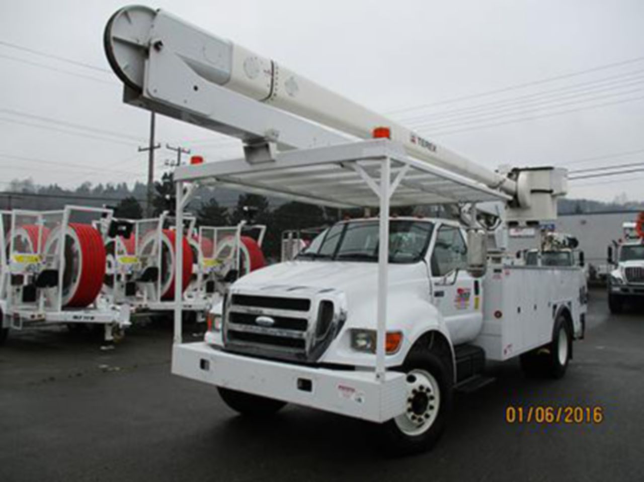 55 ft Distribution Bucket Truck Rental - Custom Truck One Source