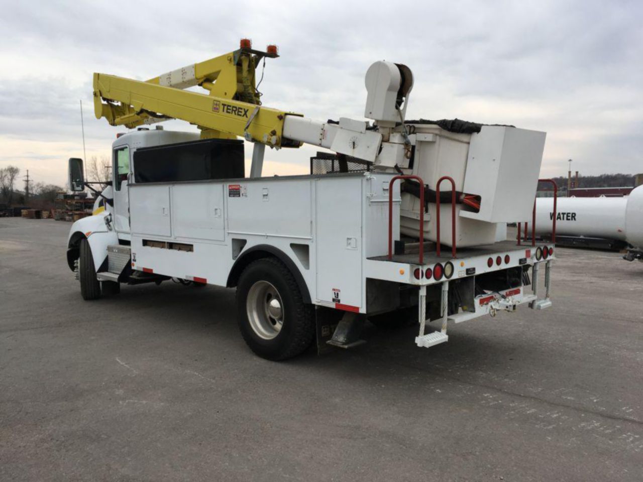 50 ft Distribution Bucket Truck Rental - Custom Truck One Source