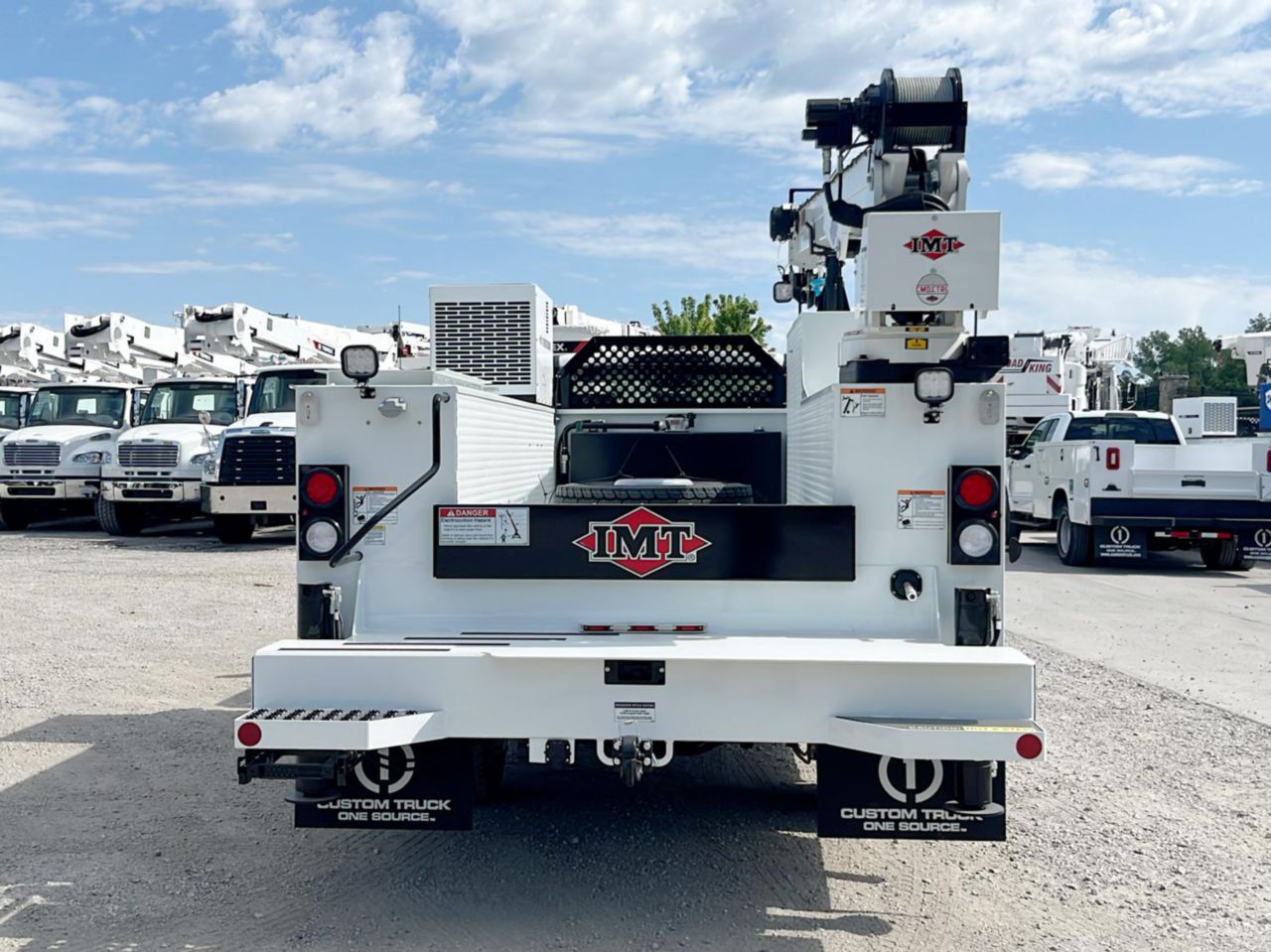 2024 Ford F600 4x4 IMT 7500 LBS CRANE W/ 30' BOOM Service Truck