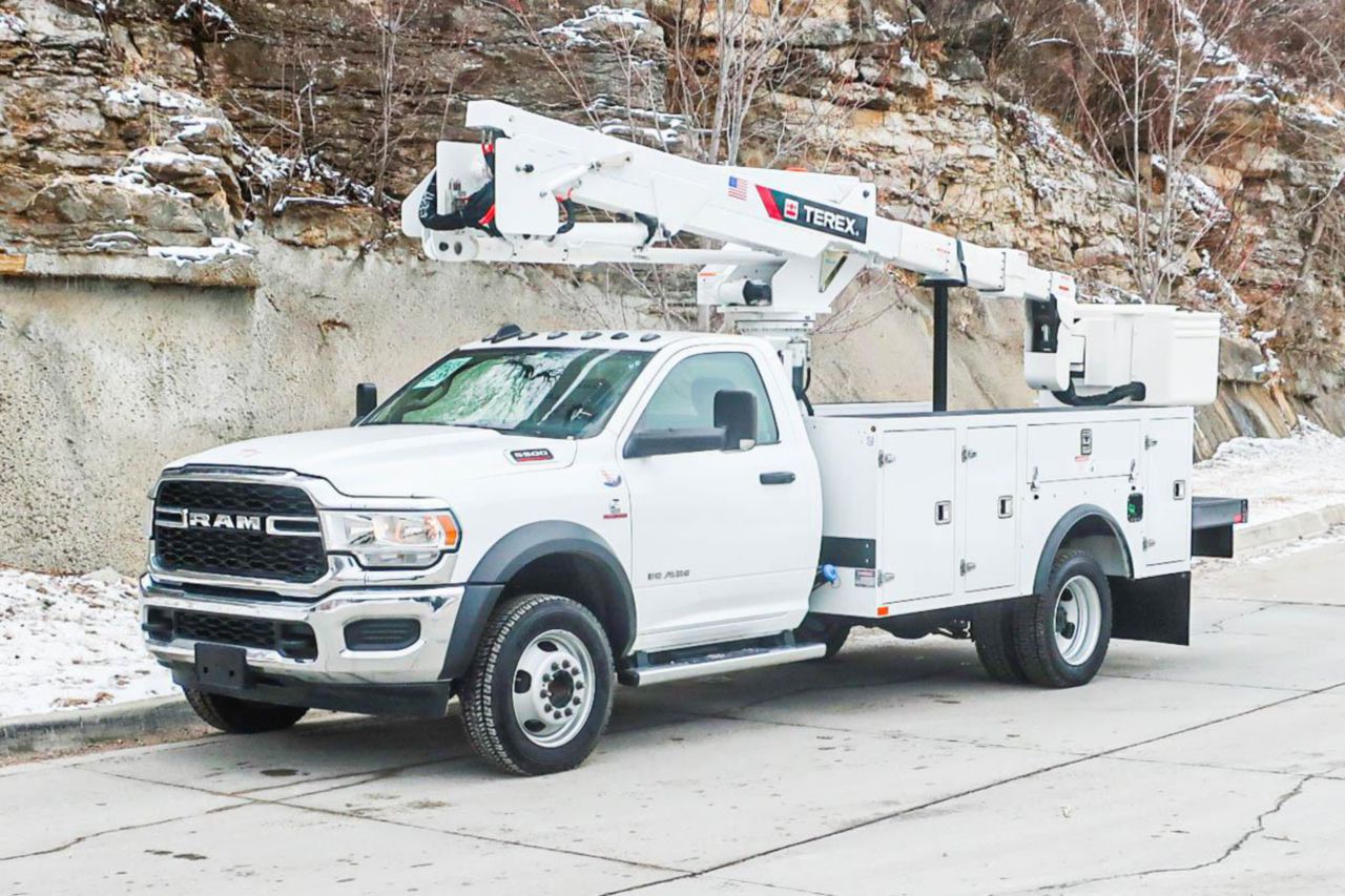 40 ft Distribution Bucket Truck Rental - Custom Truck One Source